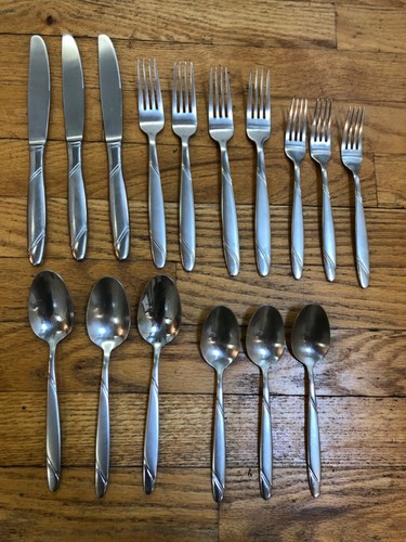 Lot Of 16 Oneida Risotto Glossy/Frosted 18/10 Stainless Flatware Discontinued | eBay