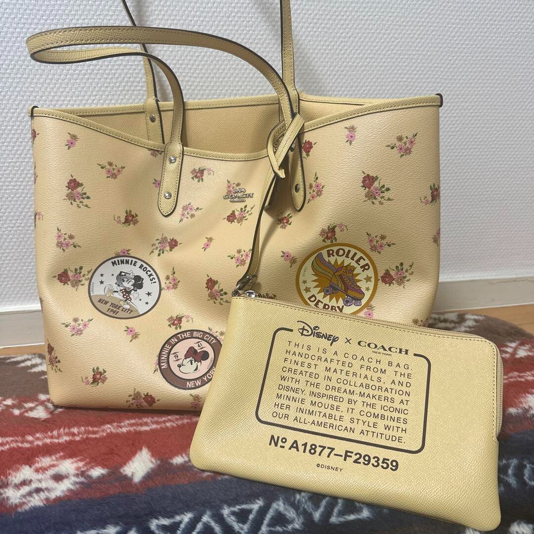 Coach X Disney NWT~Minnie Mouse floral Reversible lar… - Gem