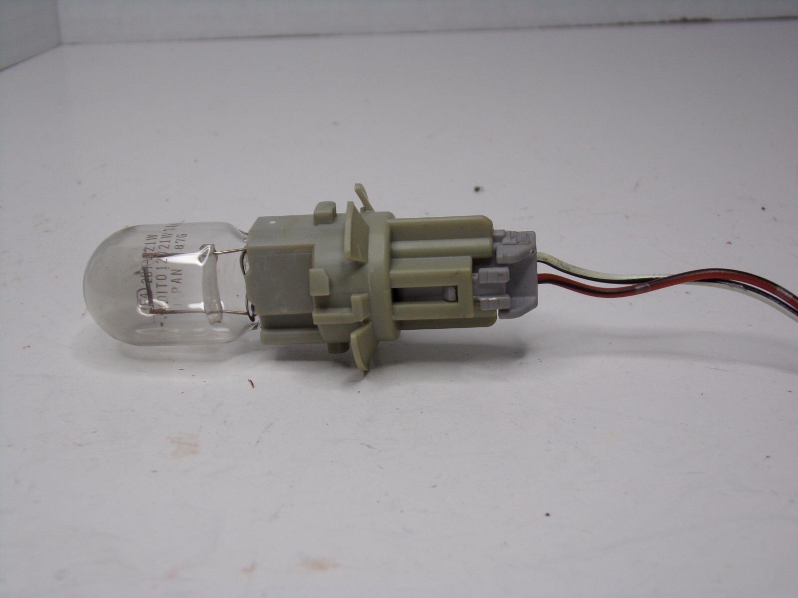 99 00 LEXUS RX300 TRUNK INNER TAIL LIGHT WHITE BULB/GREY PLUG 2 WIRE ...