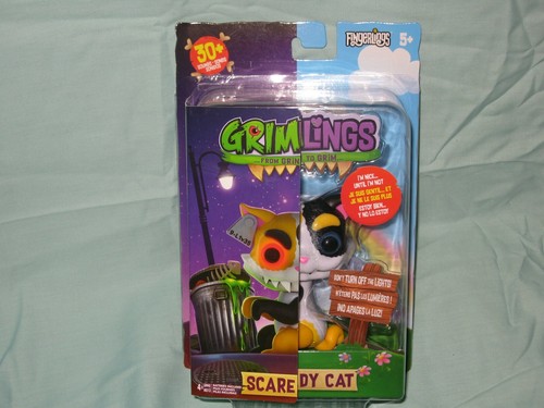 Fingerlings Grimlings SCAREDY CAT Interactive Pet Eyes Glow 2019 read ...