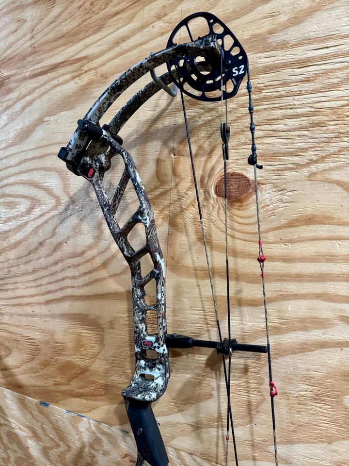 PSE EVO XF 33 S2 Right Hand 70# 26"-30" Sitka EVII | eBay