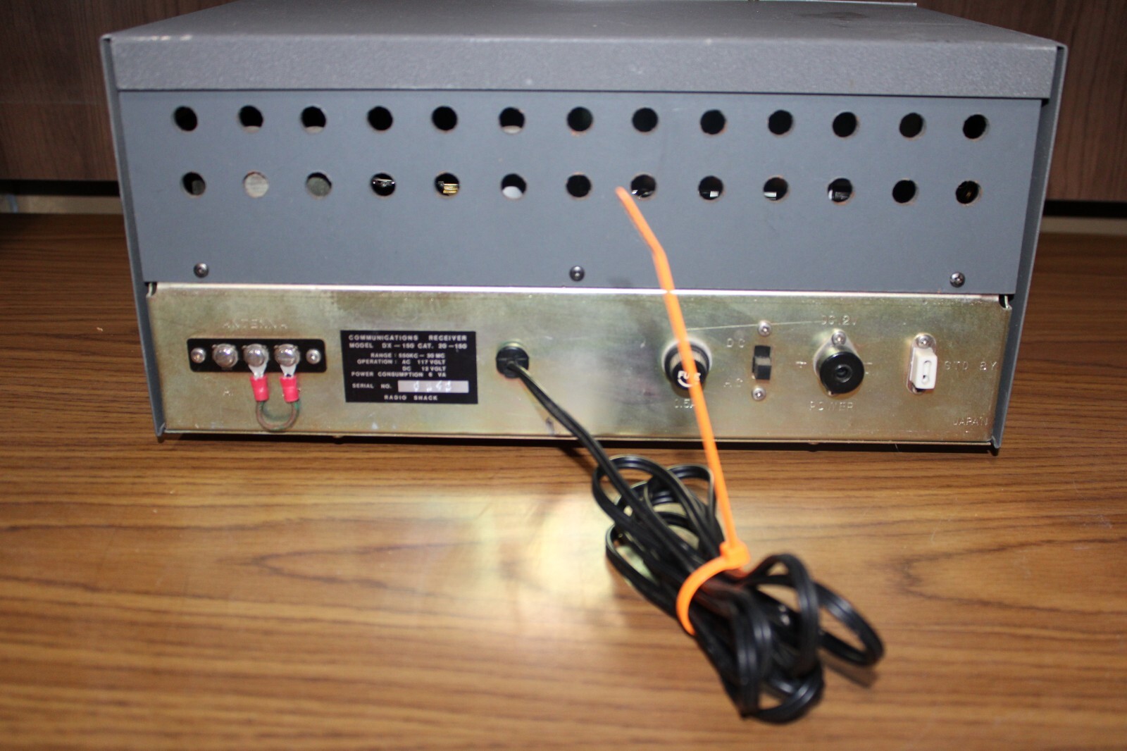 RADIO SHACK REALISTIC COMMUNICATION RECEIVER | Grelly USA