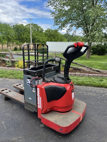 2016 Raymond 8410 Walkie/Rider 6,000 lb Electric Pallet Jack 1,277 ...