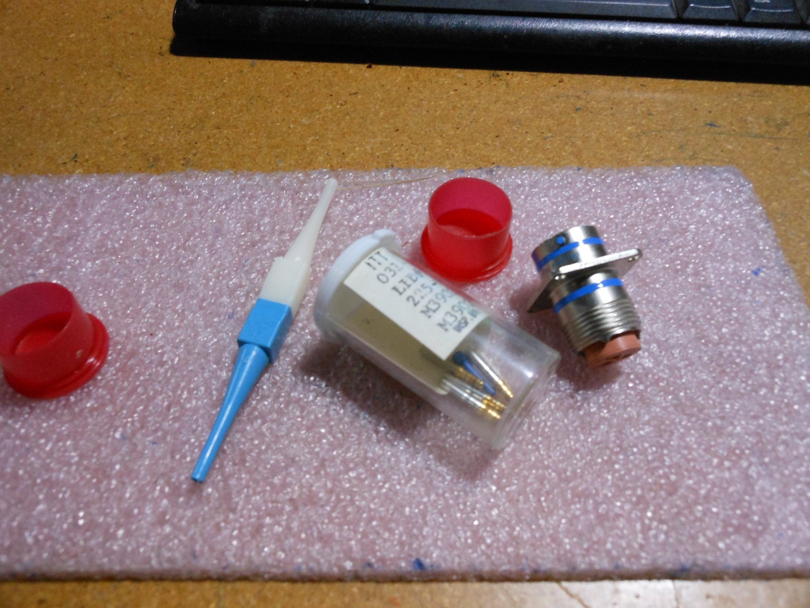 ITT CONNECTOR W/CONTACTS # MS3470L12-3S NSN: 5935-00-165-3334 # M83723 ...