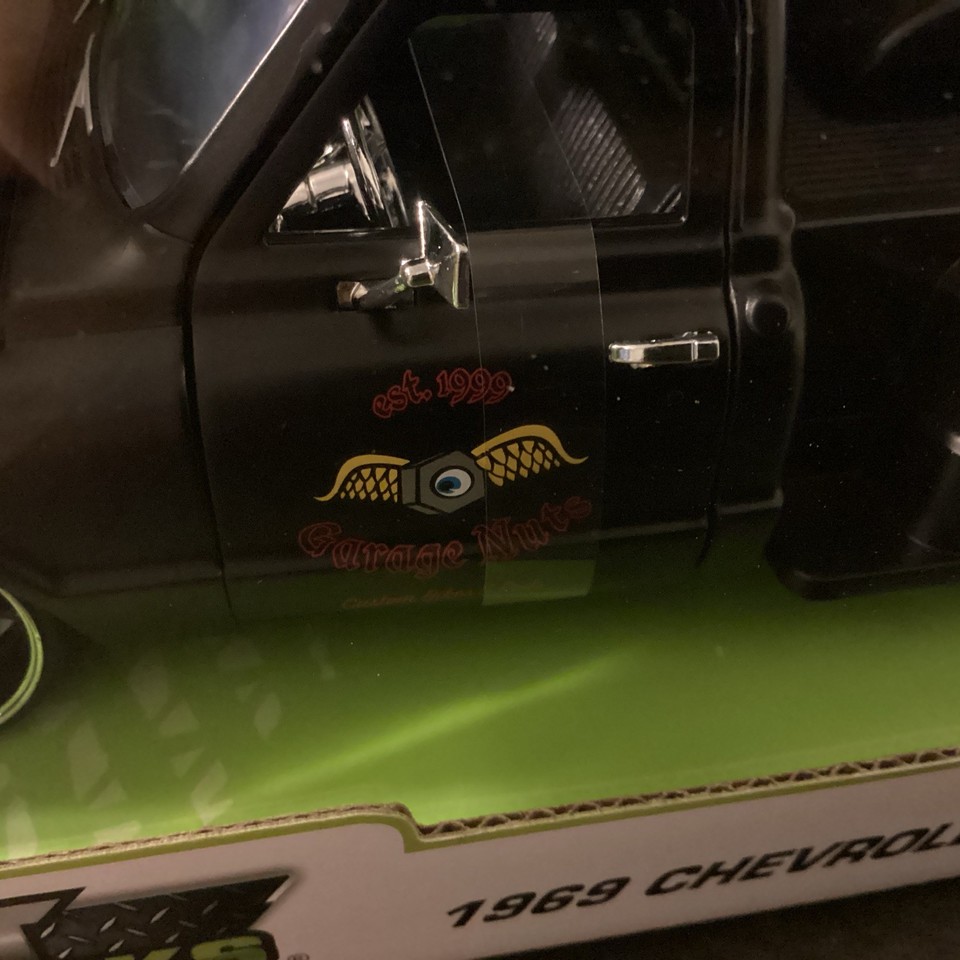 STEPSIDE 1969 CHEVROLET C10 PICKUP JADA 1:24 OPENING HOOD DOORS ...