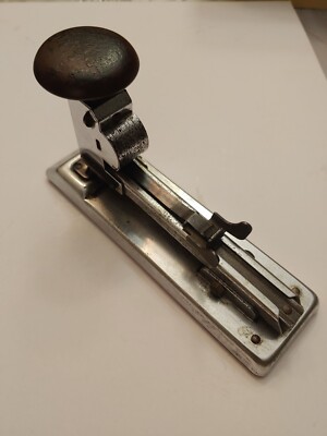 Staplers - Pilot Model 402