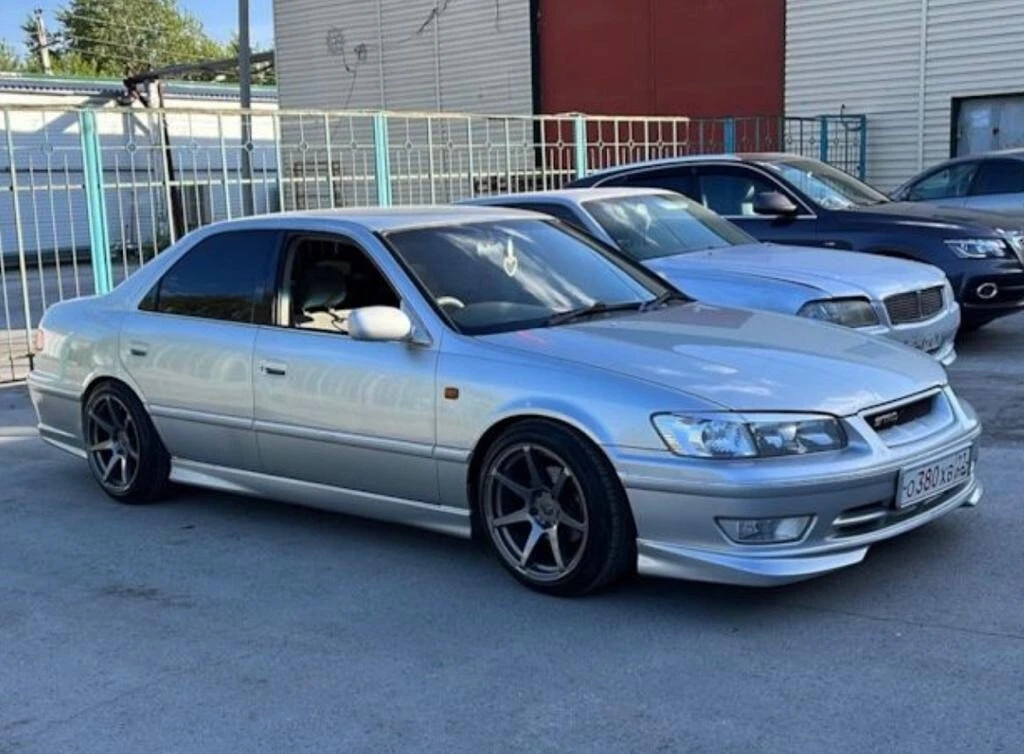 Two Tone Camry 1997 2001