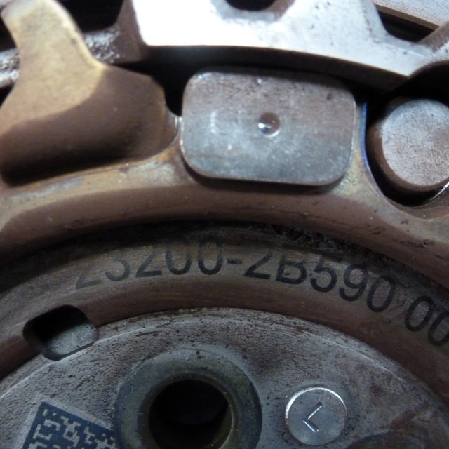 Hyundai Veloster 2014 Petrol dual mass flywheel 232002B590 AUV5856 for ...