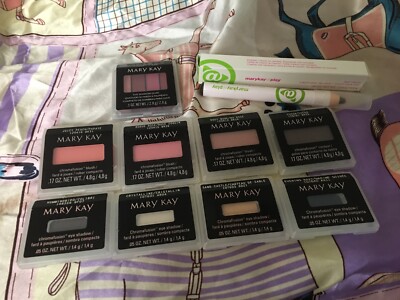 Mary Kay Lot 10, (1) Quad Set, 4 Eye Shadow, 1 Eye Crayon, 3 Blush. 1 ...