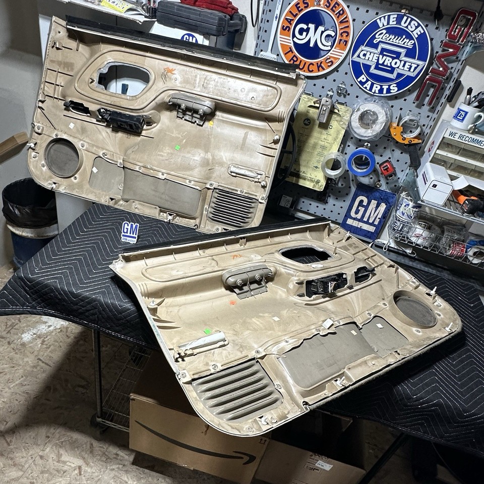 95-98 OBS Chevy SILVERADO GMC Truck Pair door panels Power Window Beige ...