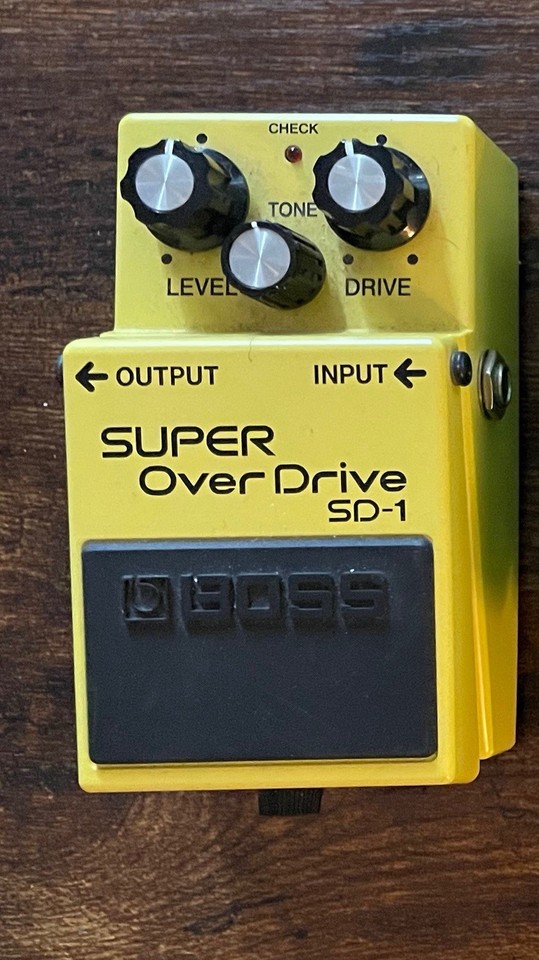 Lot of 4 Guitar Pedals (Boss, Behringer Overdrive, Osmium Distortion ...