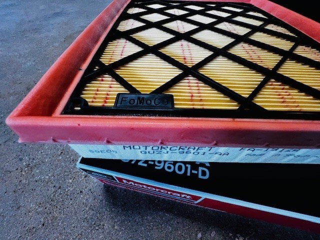 (1) OEM Genuine Motorcraft Ford Air Filter FA1912A - same as dealership ...