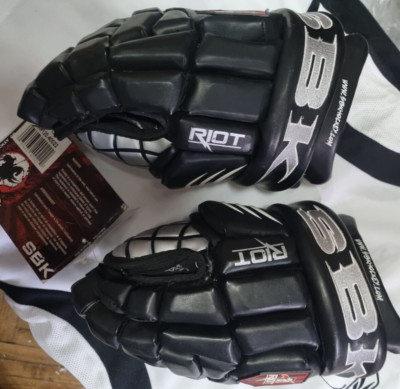 New pro stock Sherbrooke SBK RIOT hockey gloves Black/Siver 14" Vintage ...