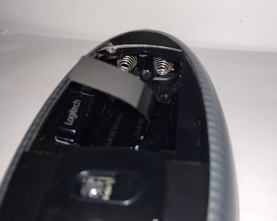 Logitech T620 Wireless Touch Gesture USB Black Mouse With Unifying ...