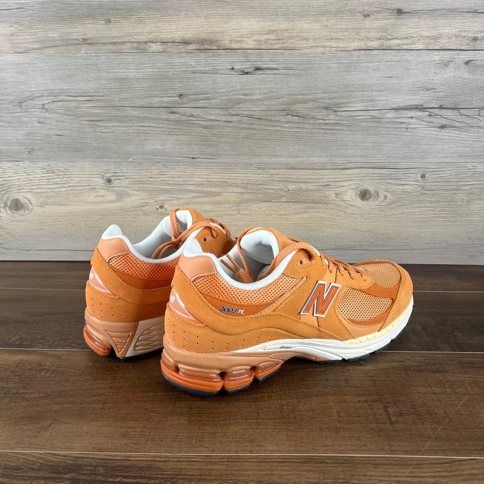 New Balance 2024 2002R Copper Infield Clay Mens Size 10.5 Sea Salt ...