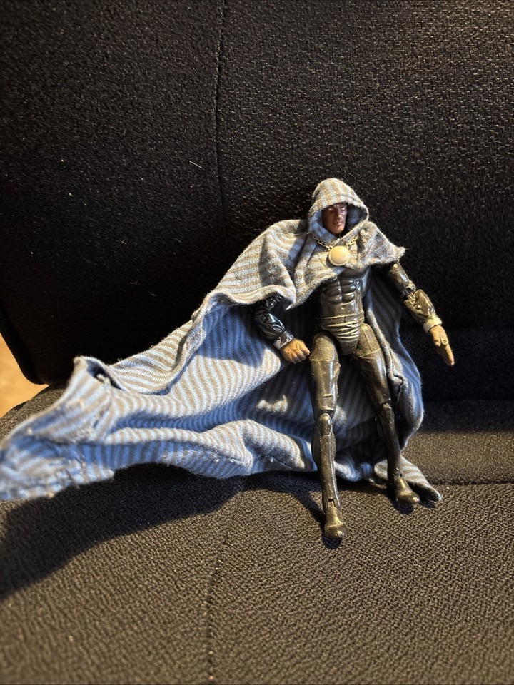 Marvel Legends Cloak And Dagger With Custom Posable Softgoods Cloak ...