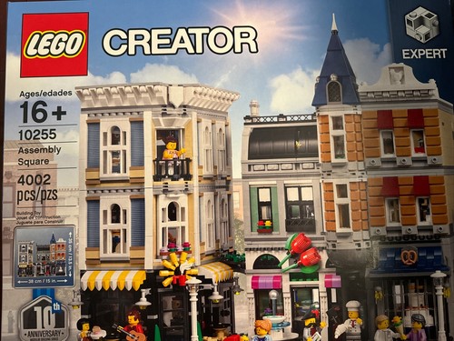 New Lego Creator Expert Assembly Square 10255 factory Sealed Retired ...