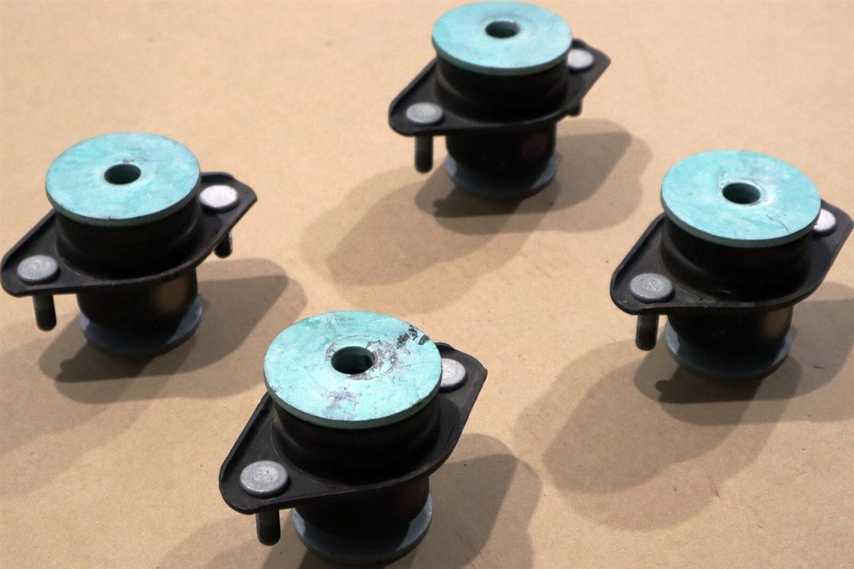 17-24 Super Duty Frame Body Insulators Cab Body-Chassis Mount Bushings ...