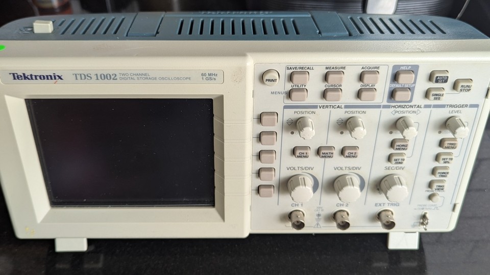 Tektronix TDS1002 2 Channel Digital Storage Oscilloscope 60MHz - 1 GS/s ...
