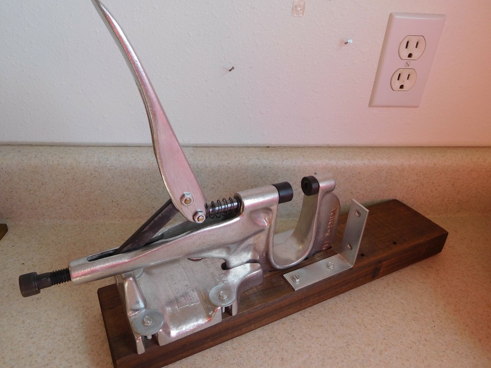 Hoover HEAVY DUTY GROMMET SETTER TOOL wood BENCH mount Large 12"x4 ...