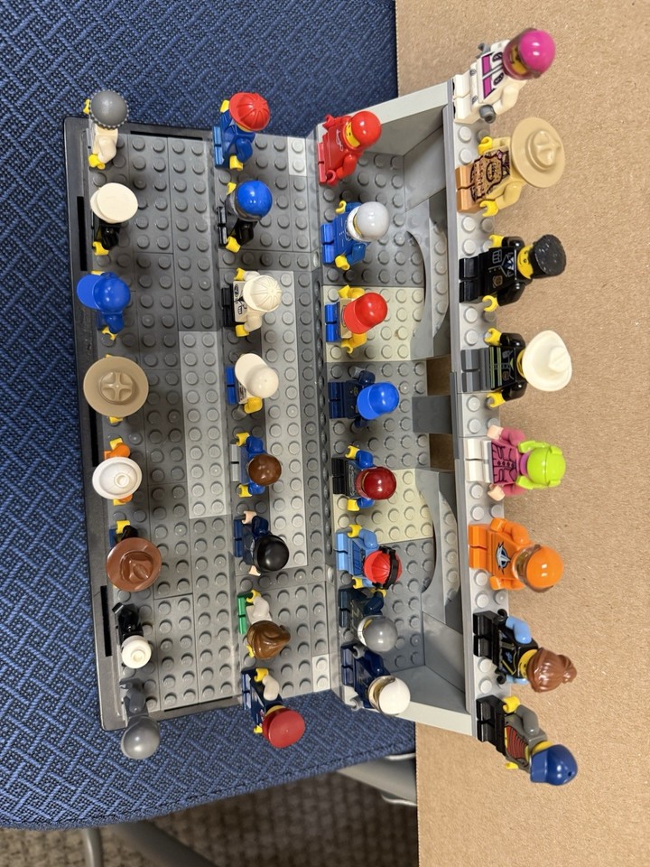 Lego Minifigures Lot Of 32 | eBay