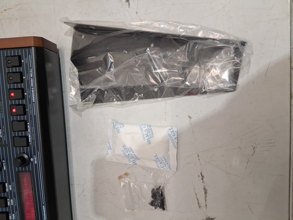 Behringer UB-Xa D 16-voice Multi-timbral Polyphonic Desktop Analog Synthesizer | eBay