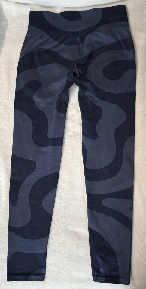 Fabletics Seamless High-Waisted Swirl Legging | eBay UK