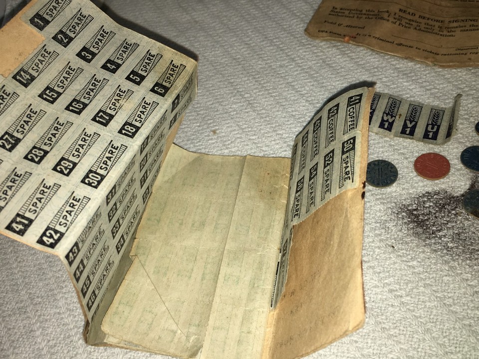 WW2 War Ration Coupon + Coin LOT 3 Books Red & Blue Tokens Ration in ...