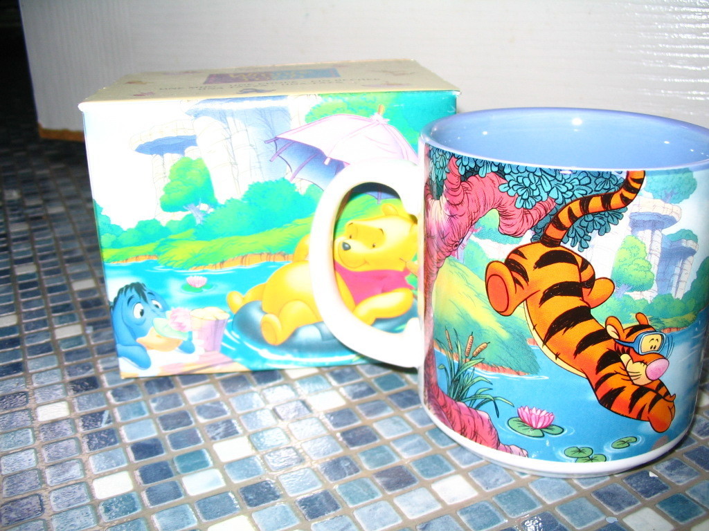 DISNEY STORE POOH EEYORE FLOATING RIVER UMBRELLA MUG BRAND NEW VERY ...