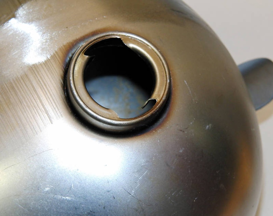 ALIEN EGG WASP GAS TANK 2.2G DUAL CAP STEEL HARLEY TRIUMPH XS650 BOBBER ...