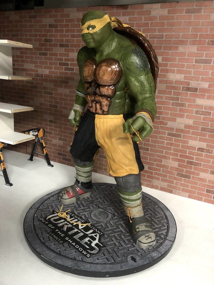Life-size movie display Teenage Mutant Ninja Turtles Michelangelo ...