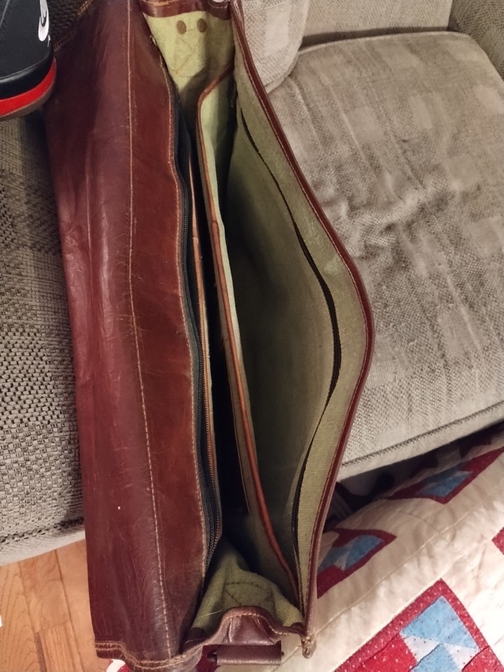 cuero Vintage Brown Soft Leather Messenger Bag , Briefcase 17 Inch ...
