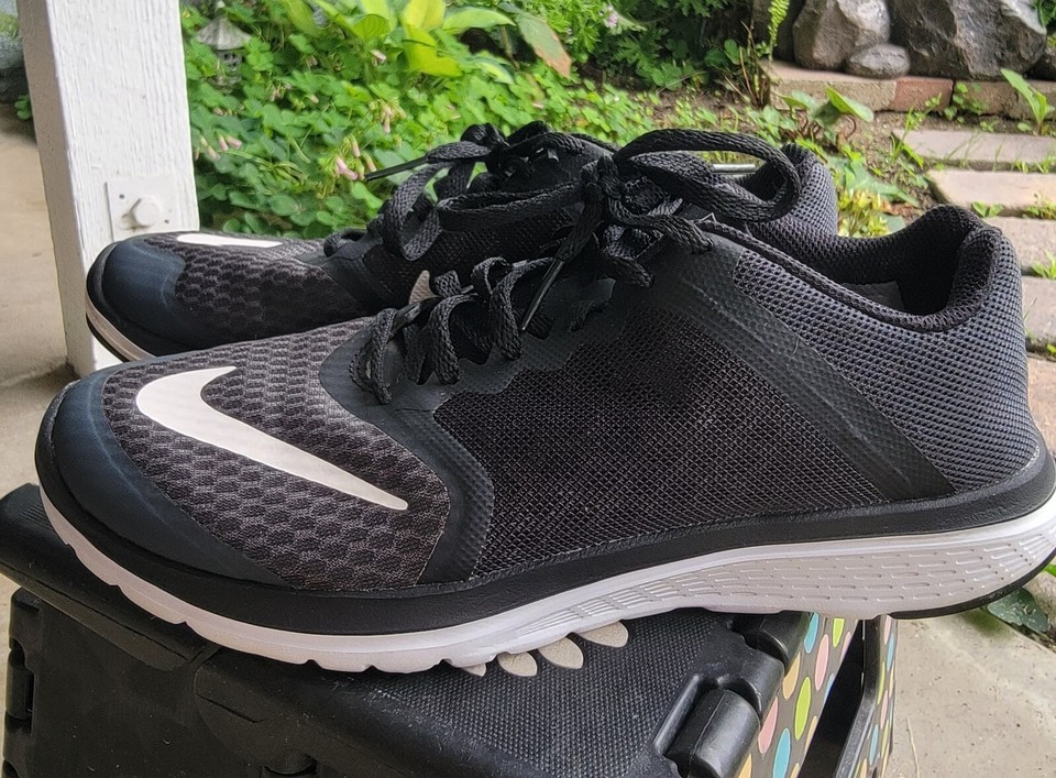 Nike Women’s FS Lite Run 3 807145-001 sz 7.5 Black White Running Shoes ...