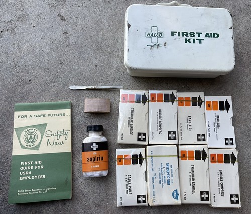HALCO Heavy Duty First Aid Kit #10 ALL Original 1963 GOV Issue w ...