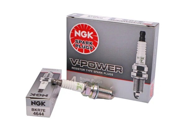 Set of 4 Genuine NGK 4644 Solid Tip Spark Plug V-Power BKR7E | eBay