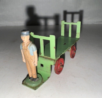 AMERICAN FLYER S GAUGE BAGGAGE CART WITH PORTER FOR 586F WAYSIDE ...