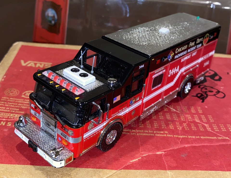 Code 3 Chicago Fire Dept Hazardous Incident Team Pierce Heavy Rescue ...