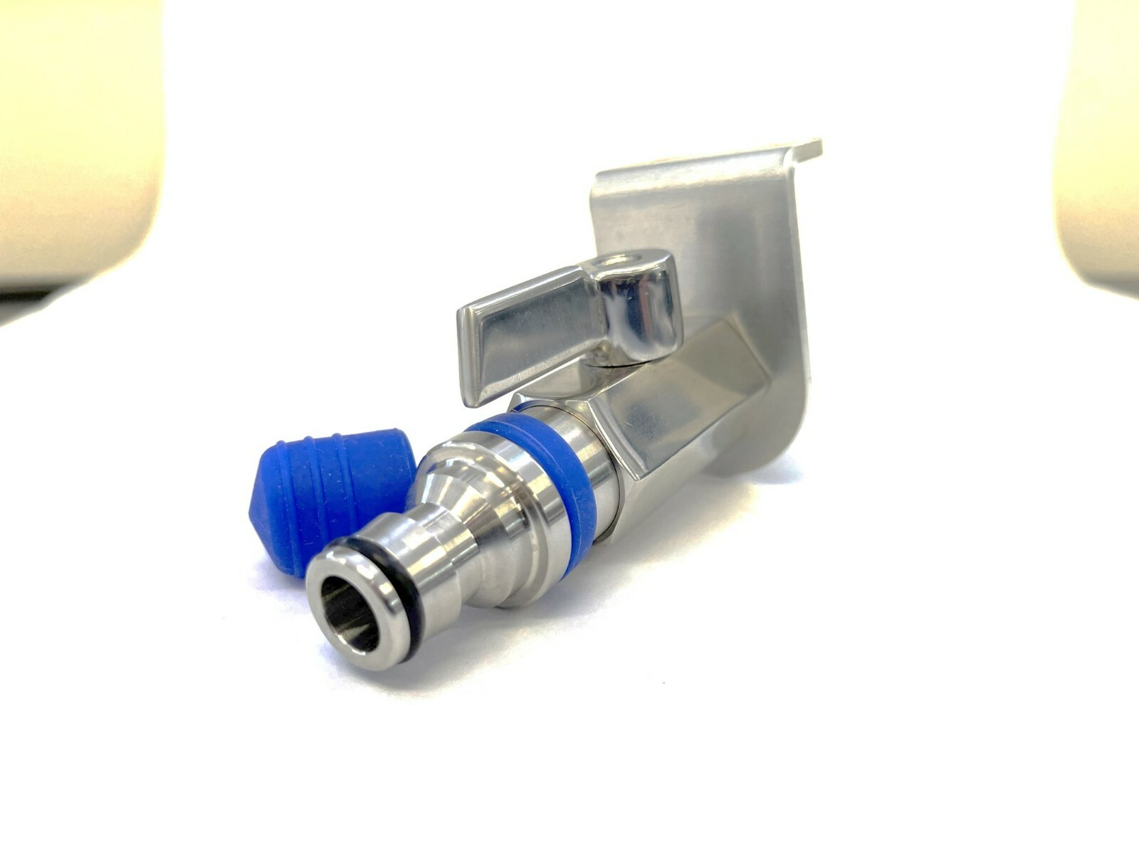 304 SS Ball Valve hose outlet w/ angle bracket & John Guest 12mm tube ...