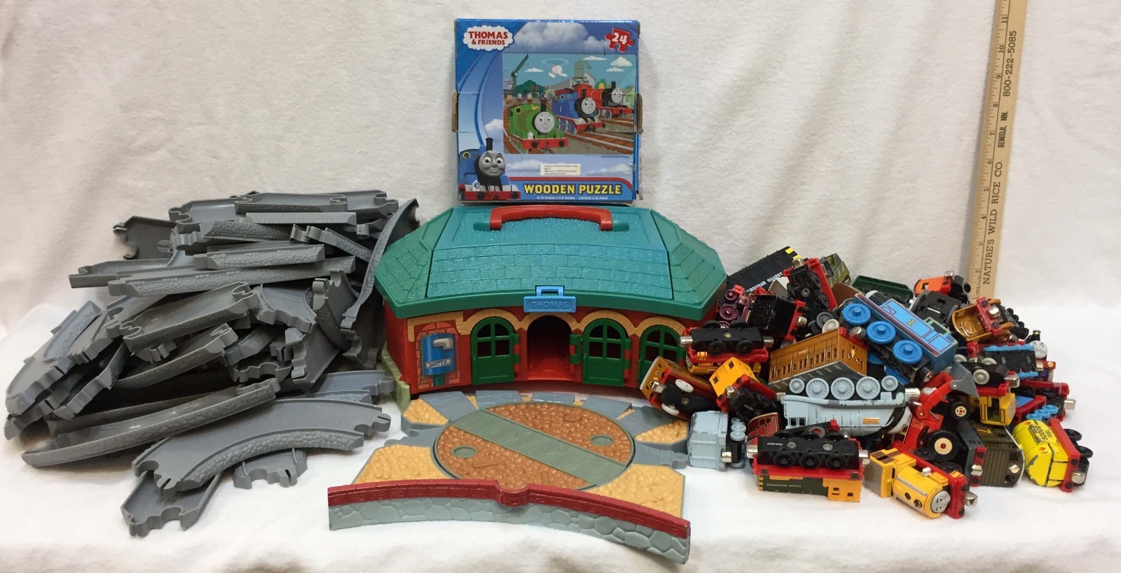 Thomas The Train Station Storage House Track Engines Cars Puzzle Large ...