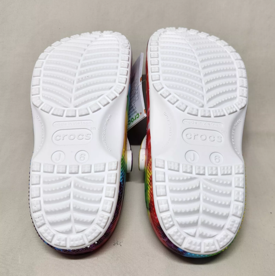 Crocs Classic Tie-Dye Graphic Unisex Clog Junior Size J6 | eBay
