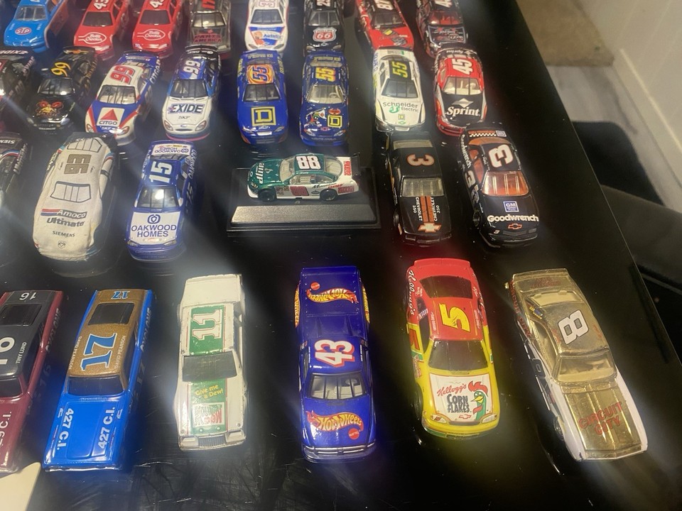 💎Huge Mix Lot Of 106 1:64 Nascar Diecast Cars funny Cars Hoods & Tool ...