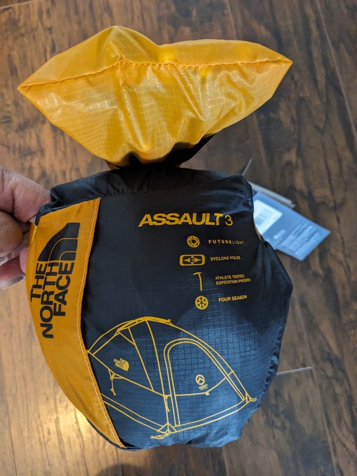 THE NORTH FACE Assault 3 FUTURELIGHT Tent in Summit Gold Retail: $900 4 ...