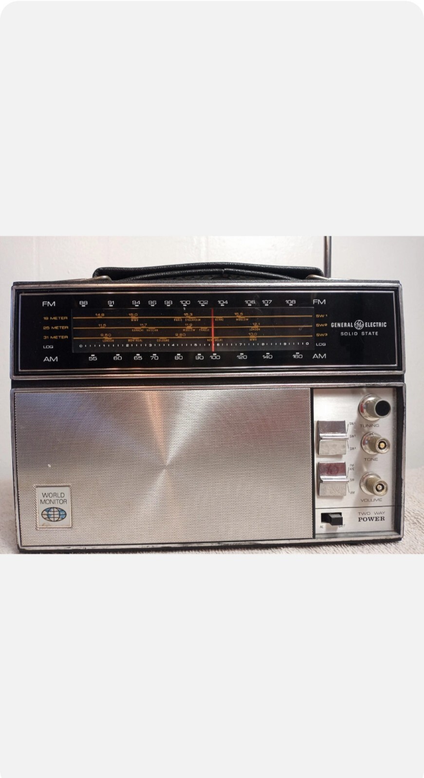 Vintage GE Multiband AM/FM/SW Portable AC/DC World Monitor Radio ...