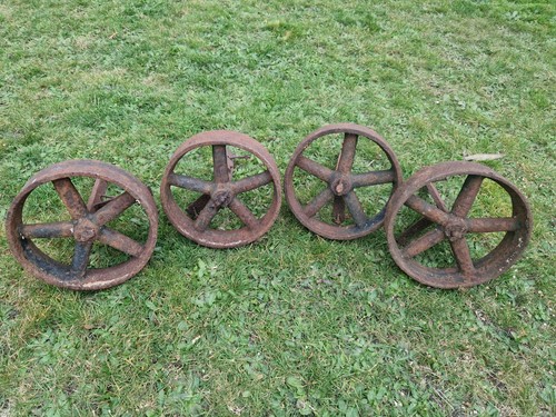 set of 4 cast iron wheels shepherd chicken hut 11" wide rims 3" wide £ ...