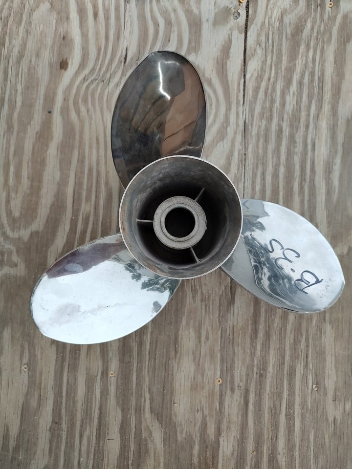 Used Mercury Quicksilver Propeller 15 x 17 pitch LH Prop B35 | eBay