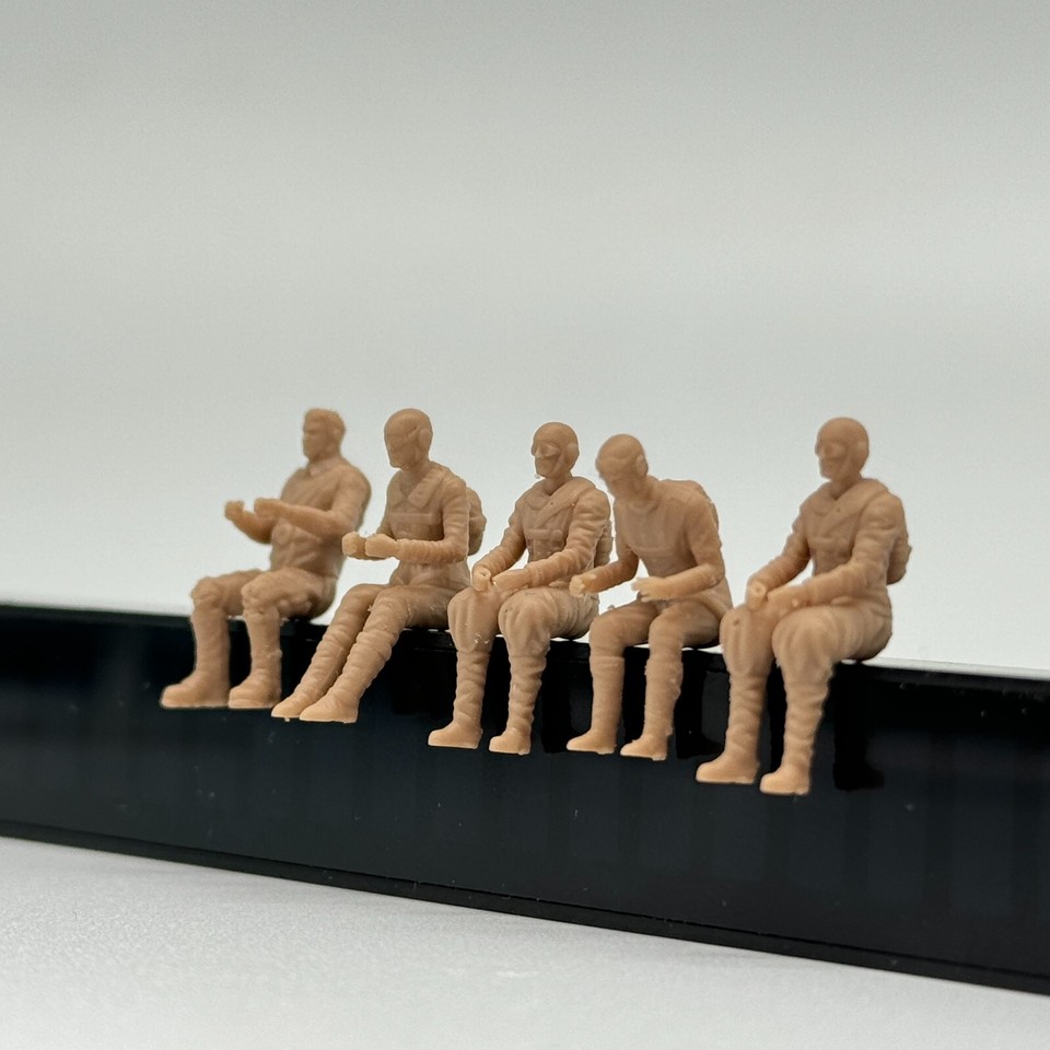 1/72 Scale Resin Model German sitting pilots Figures Unpainted ...