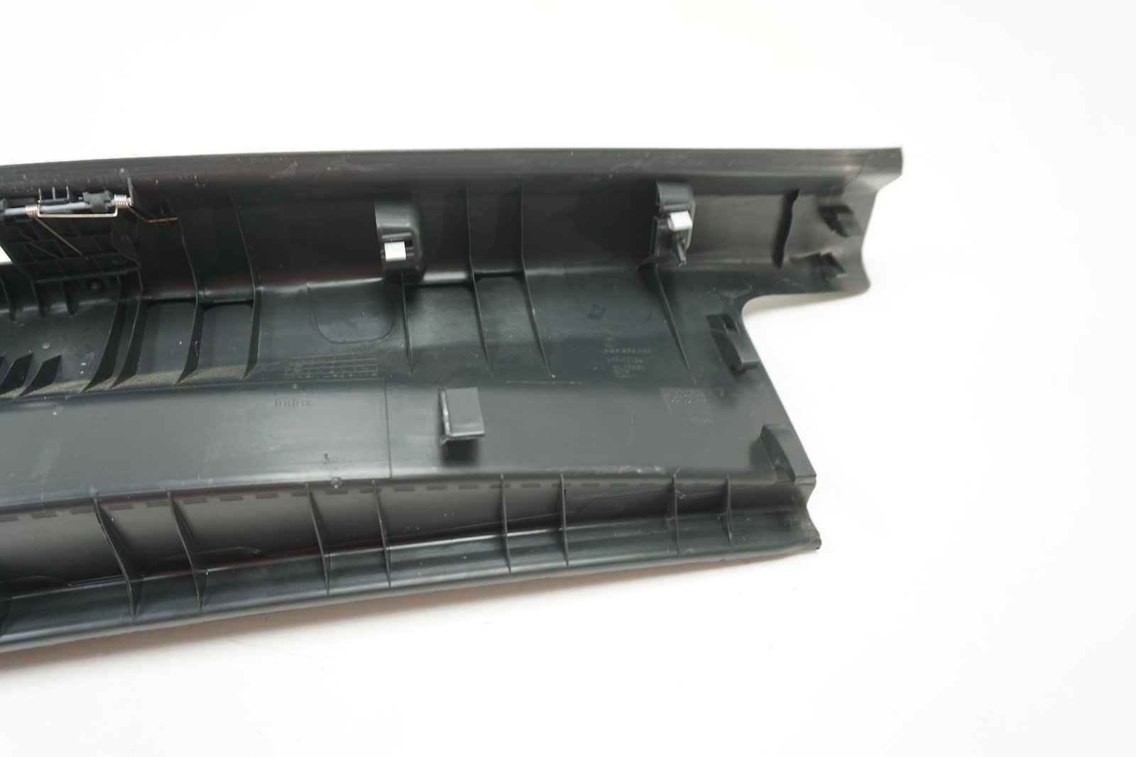 17 2015-2019 Volkswagen Golf R Rear Trim Panel Used Oem (5g6-863-459-k ...