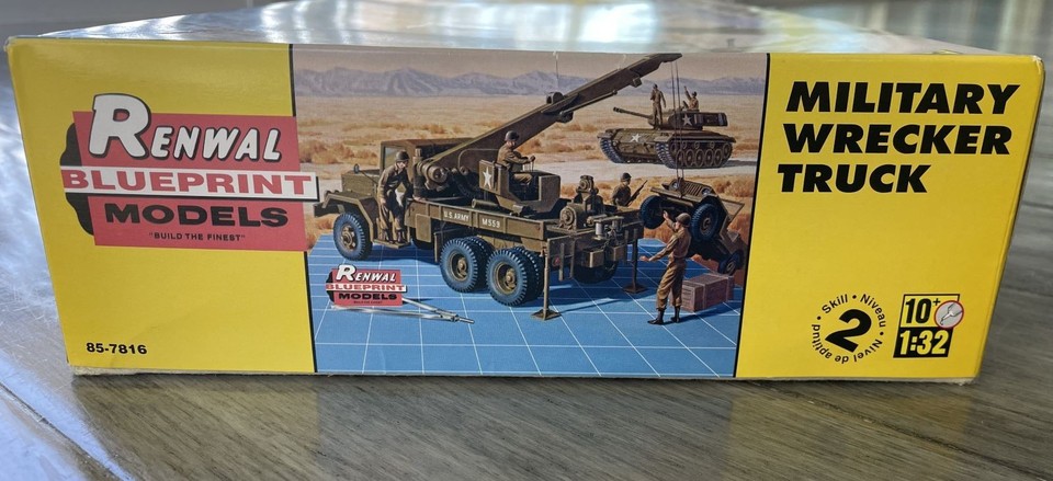 MILITARY WRECKER TRUCK & Crew Renwal Blueprint Plastic Model Kit 85 ...