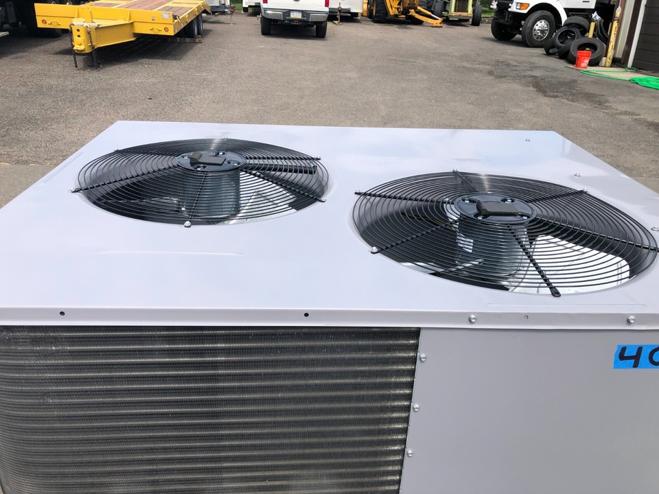Carrier 7.5 Ton A/C-Only Rooftop Condensing Unit - 38AUZA08A0A6A0A0A0 ...