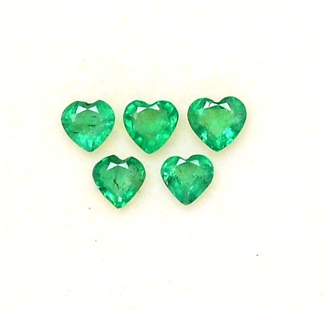 Natural Faceted Emerald Heart Shape Cut 4x4 mm Lot 05 Pcs 1.77 CTS ...